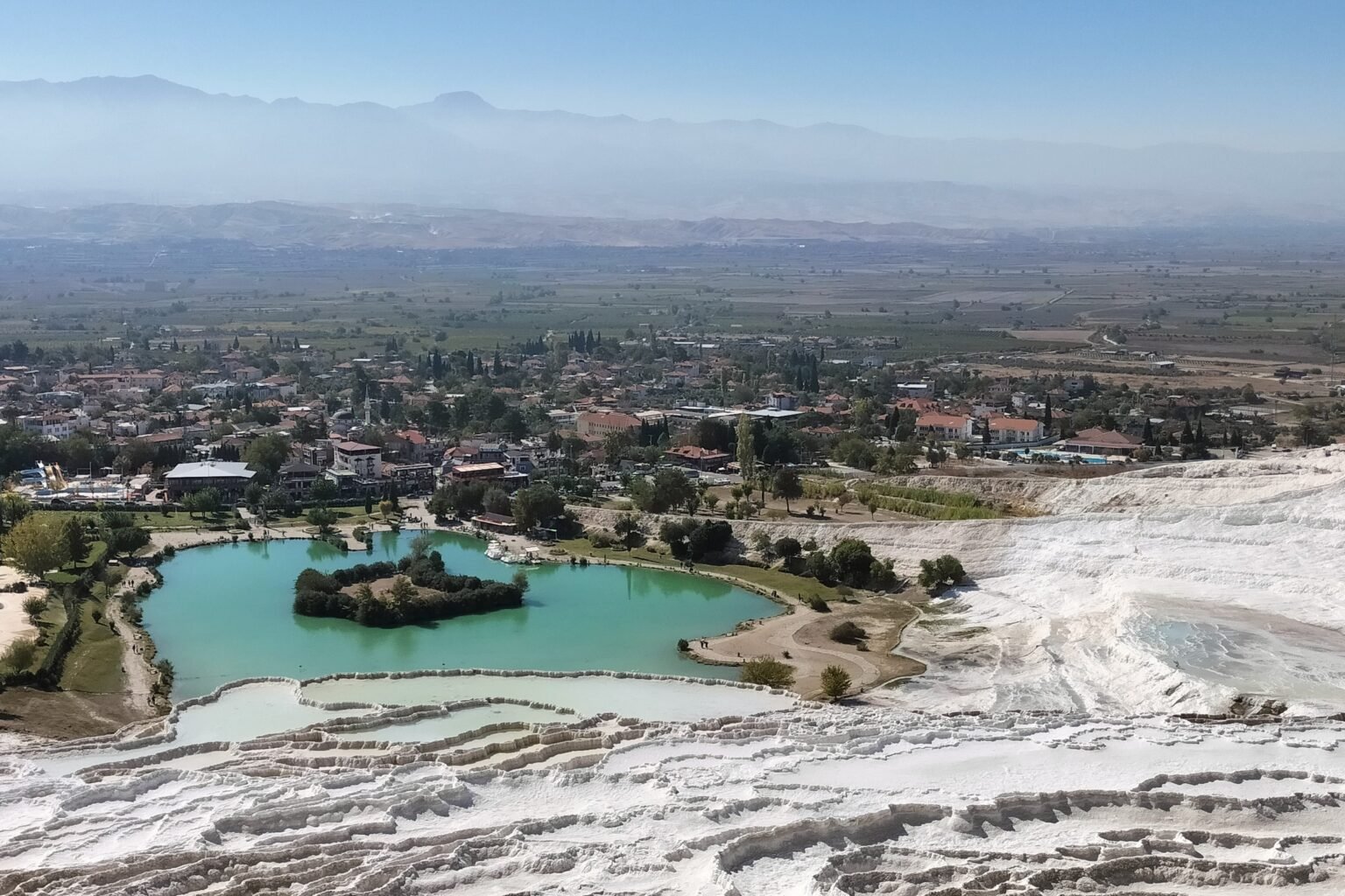 Travel Guide to Pamukkale Hot Springs in Turkey